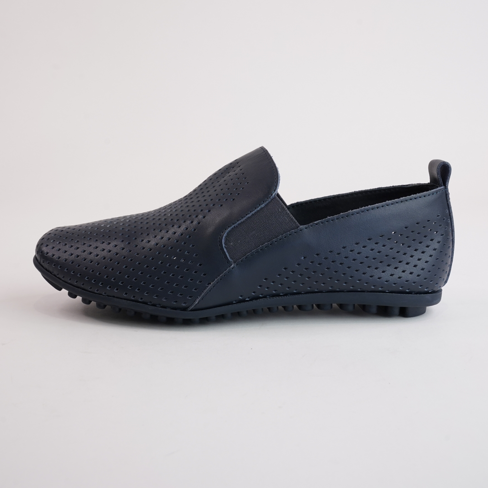 Bescara Navy Leather Flats by Django & Juliette – Shouz