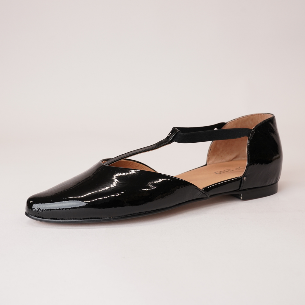 Saddie Black Patent Leather Flats by Top End – Shouz